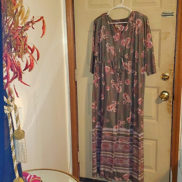 ONE WORLD | Dresses | One World Large Green Floral Dress | Poshmark